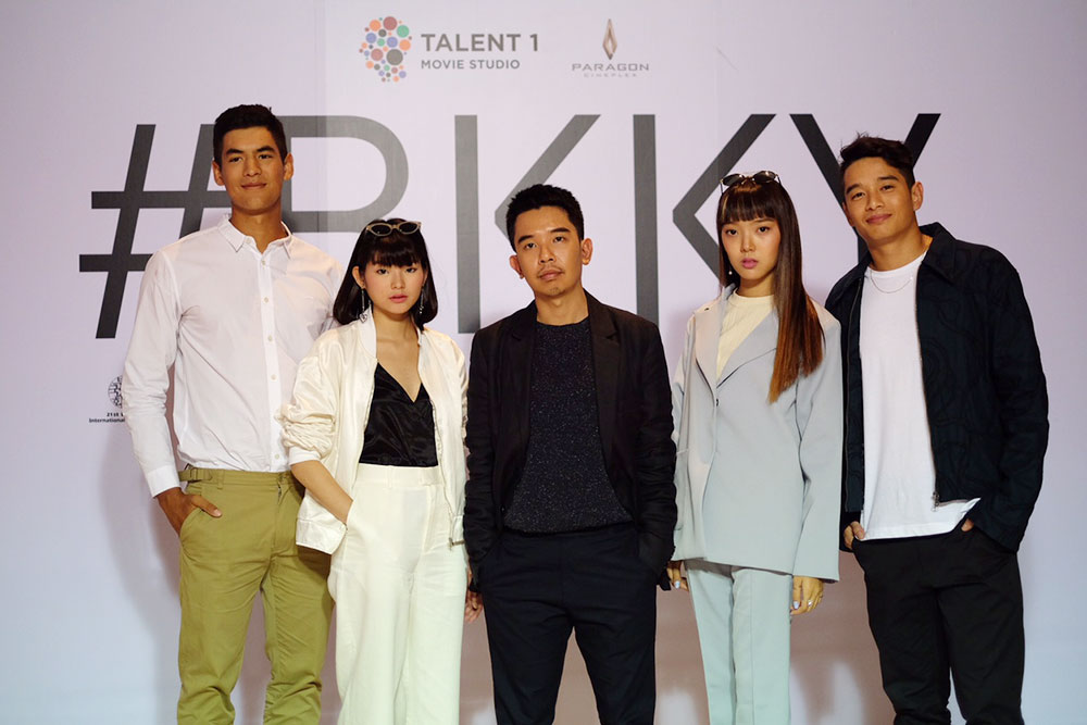 งานเปิดตัวหนัง งานเปิดตัวรอบปฐมทัศน์หนังเบสด์ ออน ทรู สตอรี่ เรื่อง ...